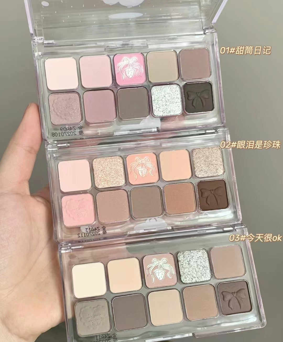 Flortte Wackky Girl's World Eyeshadow 7.5g 花洛莉亚女生宿舍系列十色眼影盘 | CuteHart
